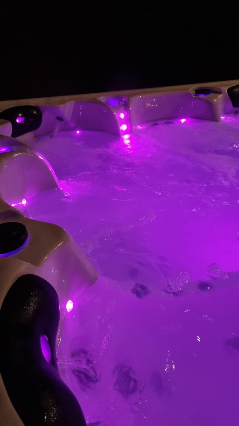 Emerald Spa – Masaż, Spa, Basen, Jacuzzi, Pokoje